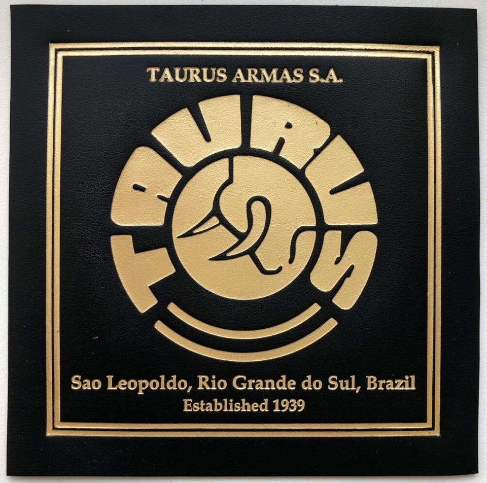 PISTOL GUN PRESENTATION CUSTOM DISPLAY CASE BOX LABEL for TAURUS Brazil ...