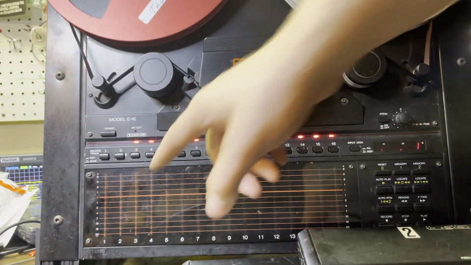 E16 FOSTEX 16 TRACK TAPE ANALOG RECORDER + 4050 AUTOLOCATOR + 8316 ...