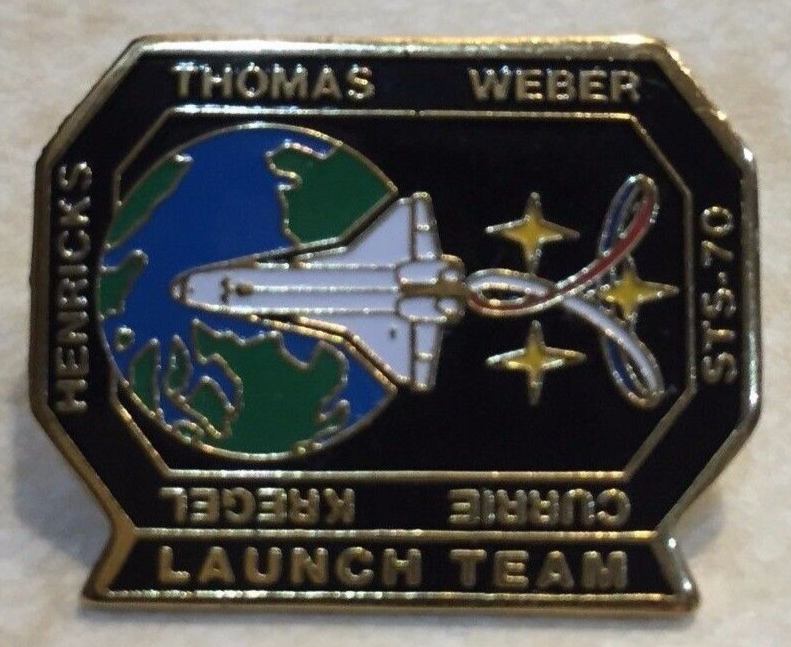 STS-70 SPACE SHUTTLE DISCOVERY LAUNCH TEAM PINBACK PIN | eBay
