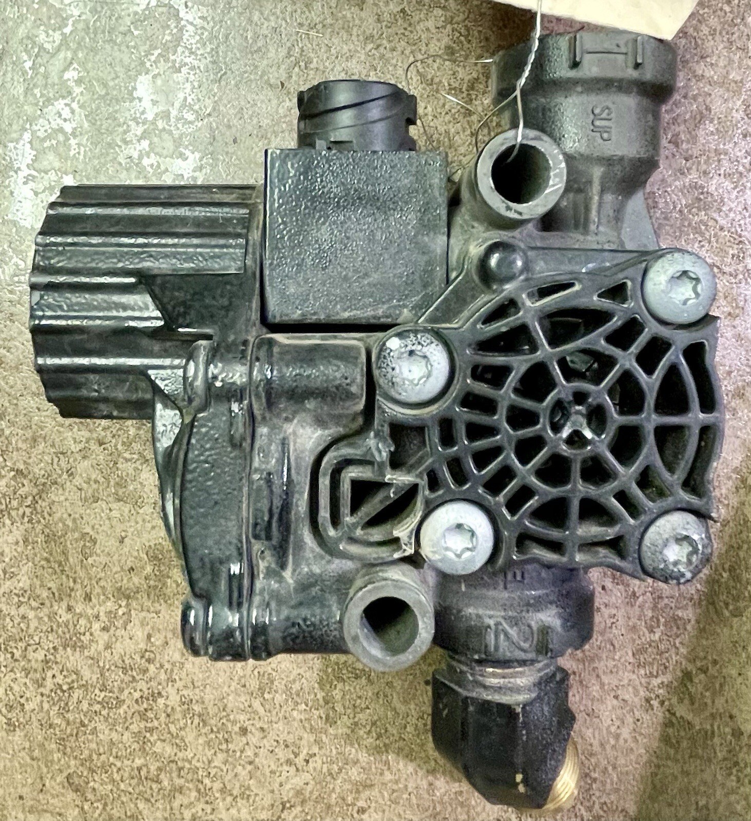 BENDIX ABS MODULATOR VALVE K056040 *READY TO SHIP* | eBay