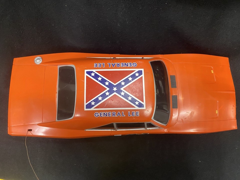 Dukes Of Hazzard General Lee RC 1/10 Malibu International | eBay