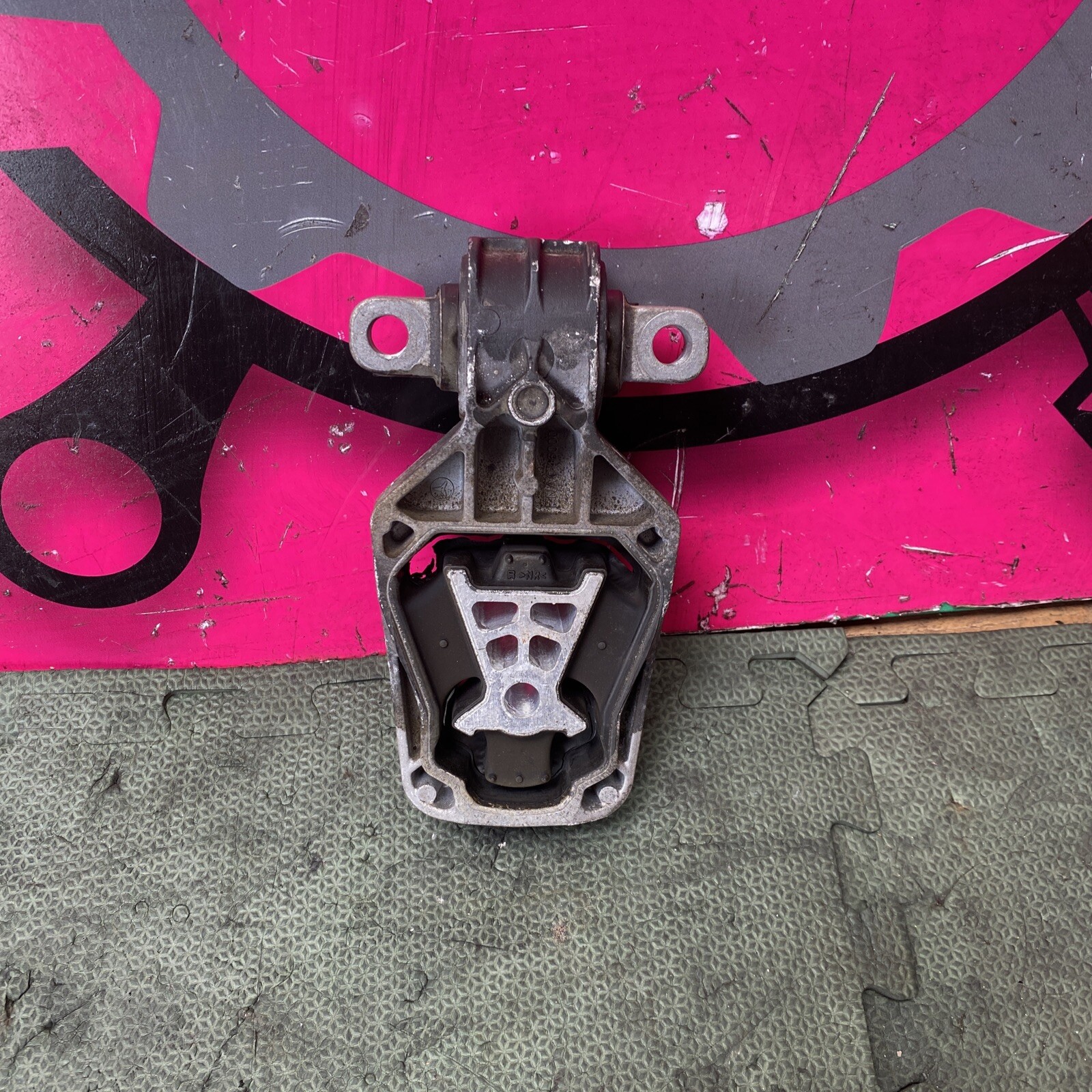 MERCEDES A CLASS A180 W176 ENGINE GEARBOX MOUNT 1.5 CDI A2462401209 ...
