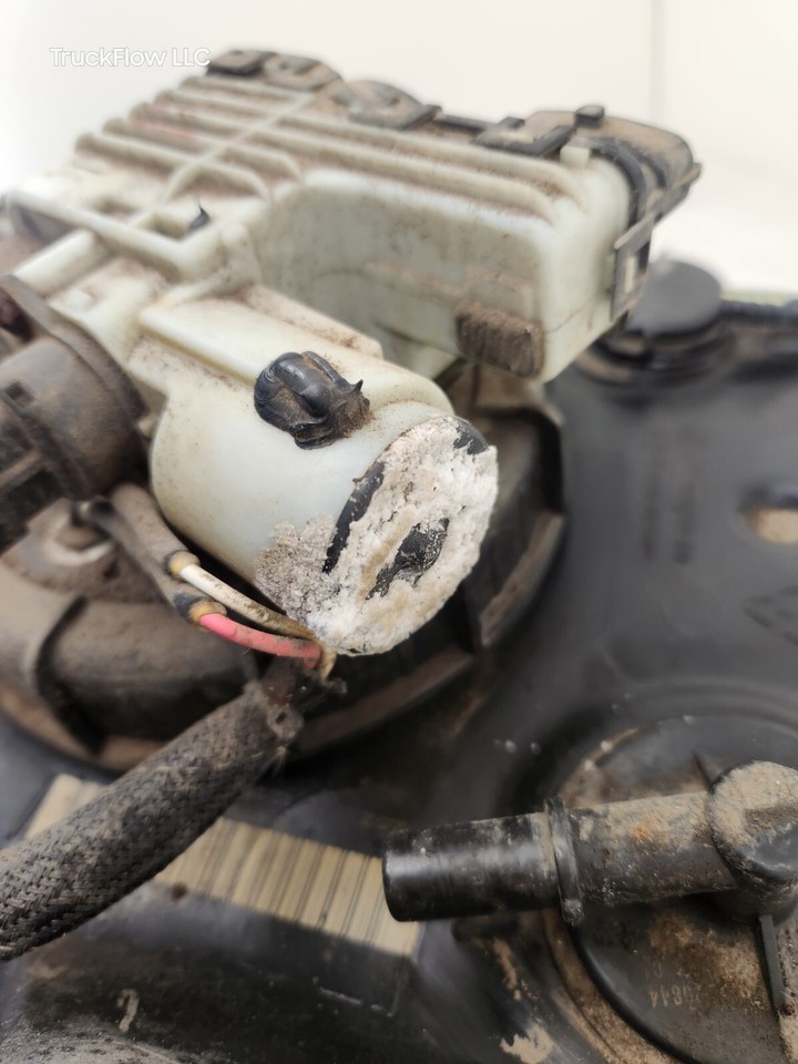 2011-2016 Ford F250 F350 Super Duty Pickup DEF Exhaust Fluid Tank and ...