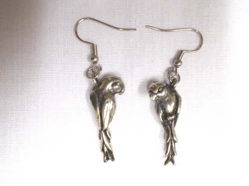 TROPICAL PARROT BIRDS 3D JUNGLE CAST PEWTER DANGLING EARRINGS METAL ...