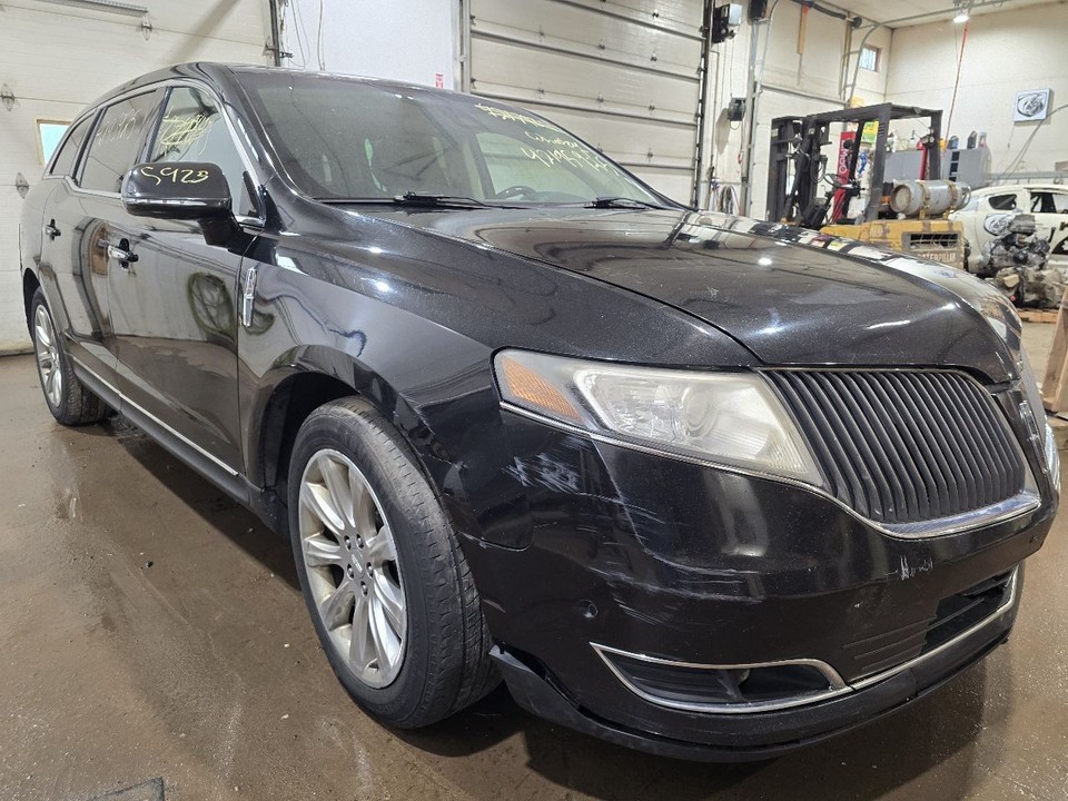 Used Rear Left Door Assembly Rear Side fits: 2013 Lincoln Mkt electric ...