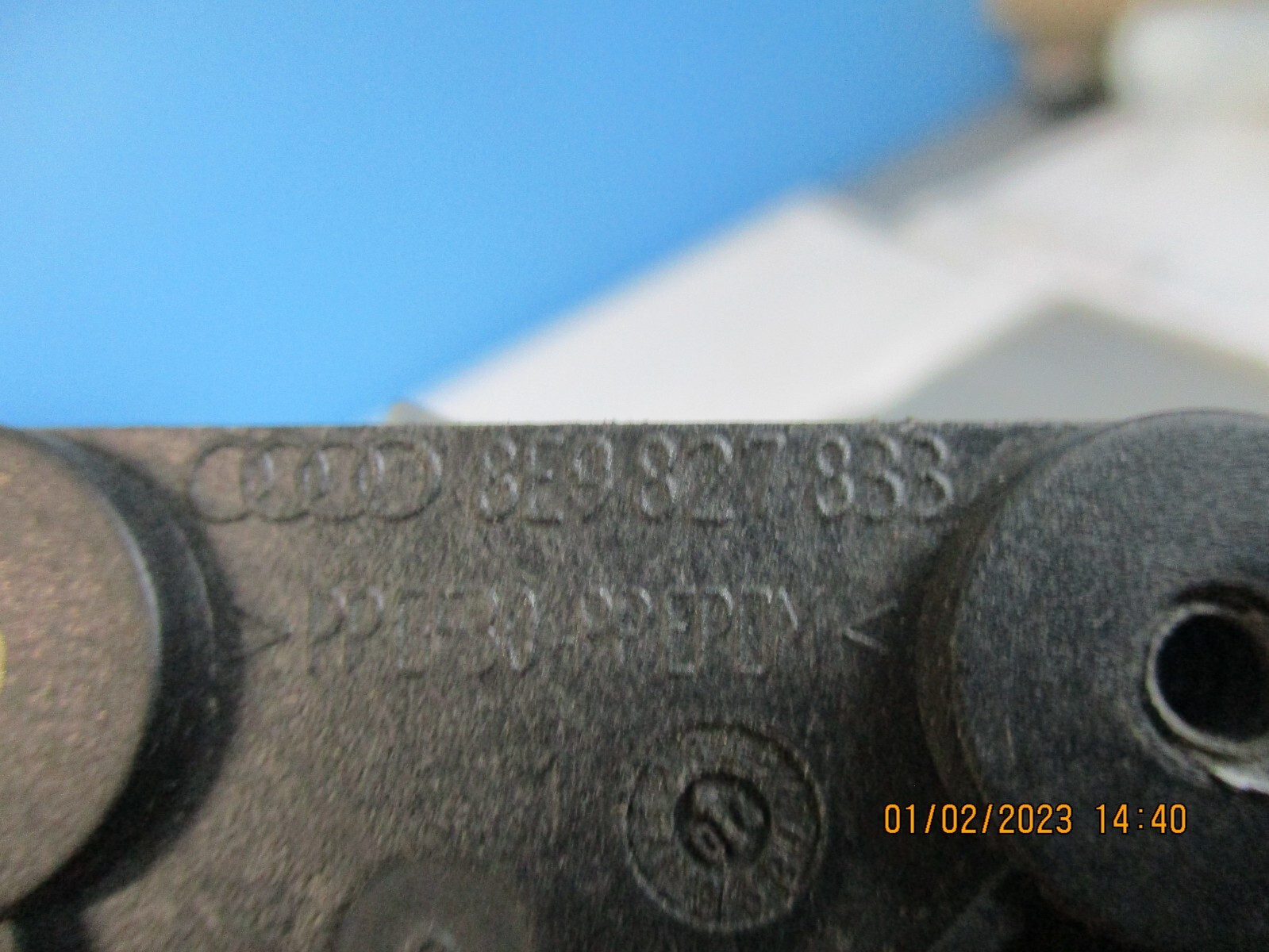 8E9827833 Heckklappenstellmotor Kofferraum Stellmotor Audi A6 4B5 Avant ...