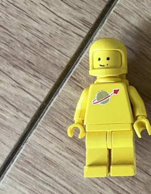 LEGO Classic YELLOW SPACEMAN / ASTRONAUT. good Condition | eBay UK