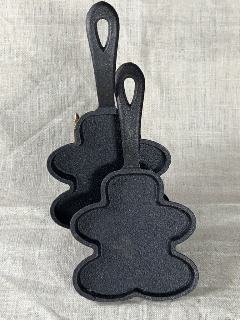 Vintage Pair of Cast Iron GINGERBREAD Mini Pans or Decorative Wall ...