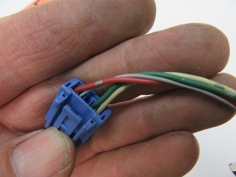 FITS WIRE PLUG CONNECTOR OFF HAZARD SWITCH 4 WAY EMERGENCY FLASHER 06 ...