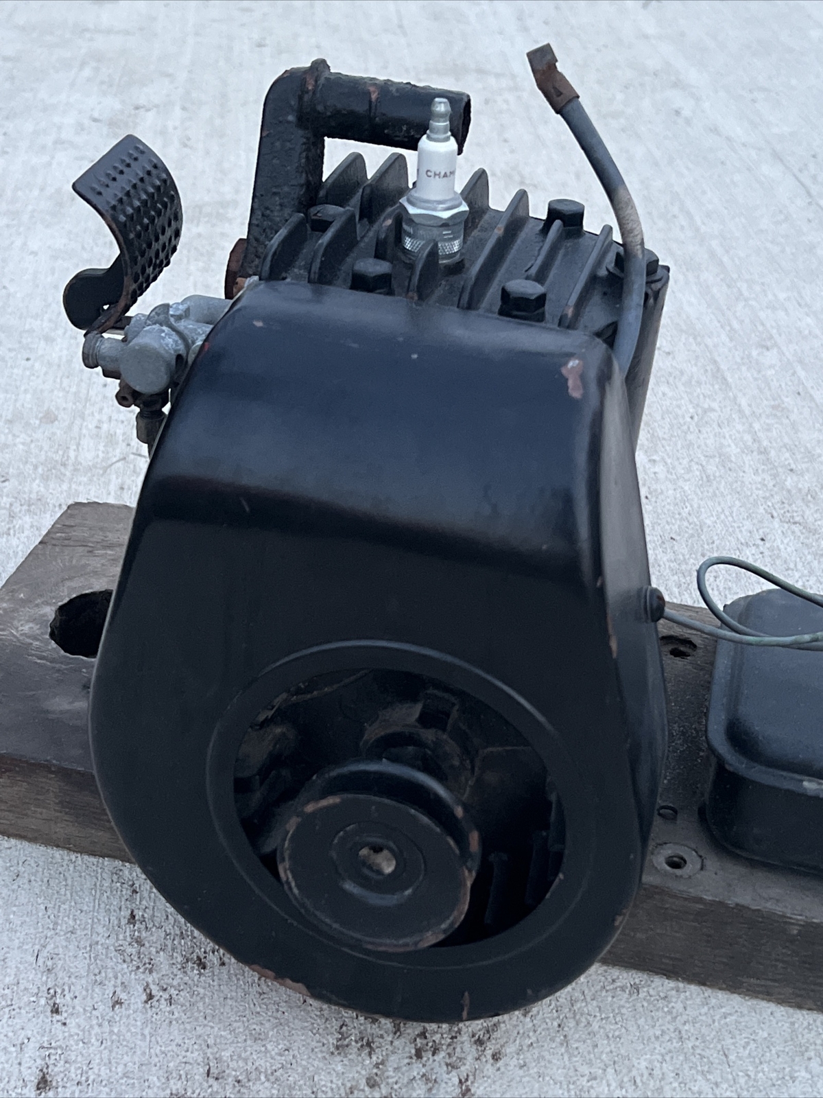 Vintage Briggs Stratton Model WMB Small Engine Block - for Parts ...