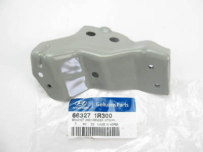 Front Right (Passengers Side) Fender Bracket OEM For 2012-14 Accent ...