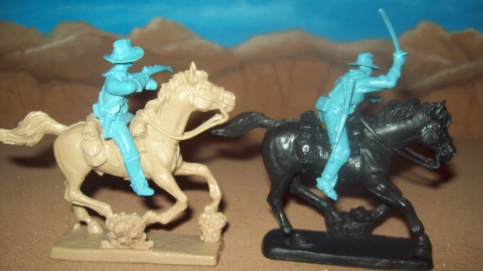 Huge Toy Soldier find ! Lot of two Paragon mounted Apache Wars U. S ...
