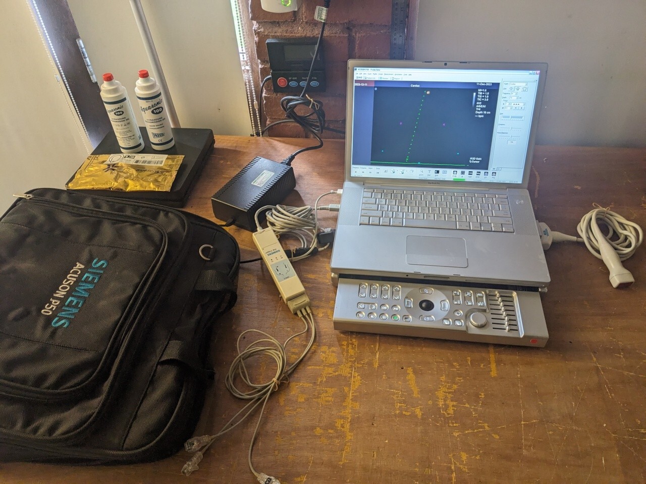 Siemens Acuson P50 Portable Cardiac Ultrasound with ECG Trigger + 4V2 ...