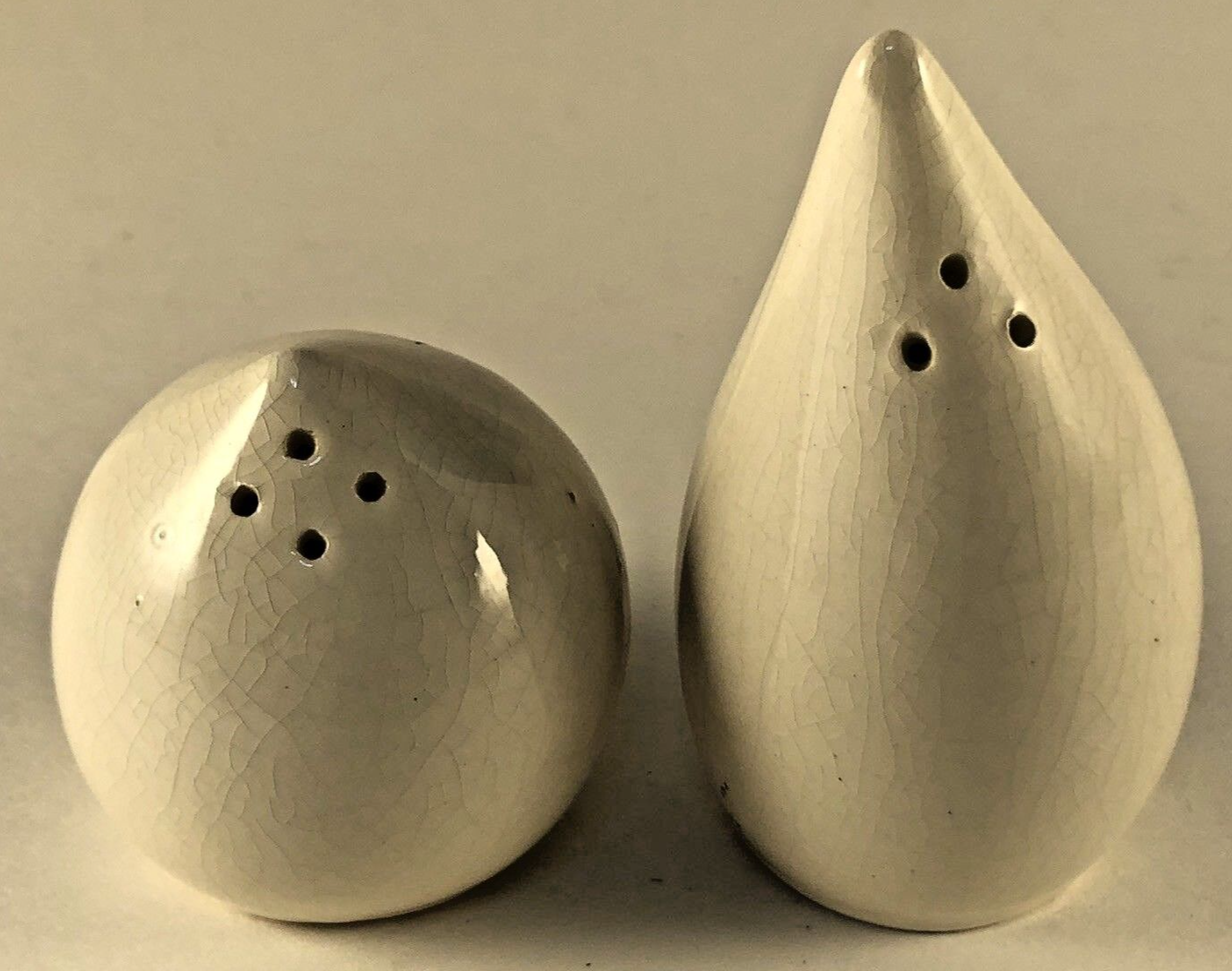 Vintage Anthromorphic Ceramic Garlic Salt & Pepper Shaker Set "Drip ...