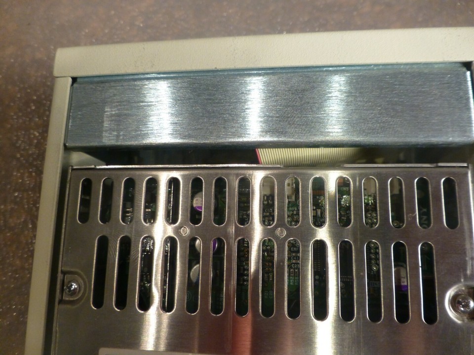 Sony DDS SDT-11000 - Tape drive DAT ( 20 GB / 40 ) DDS-4 SCSI internal ...