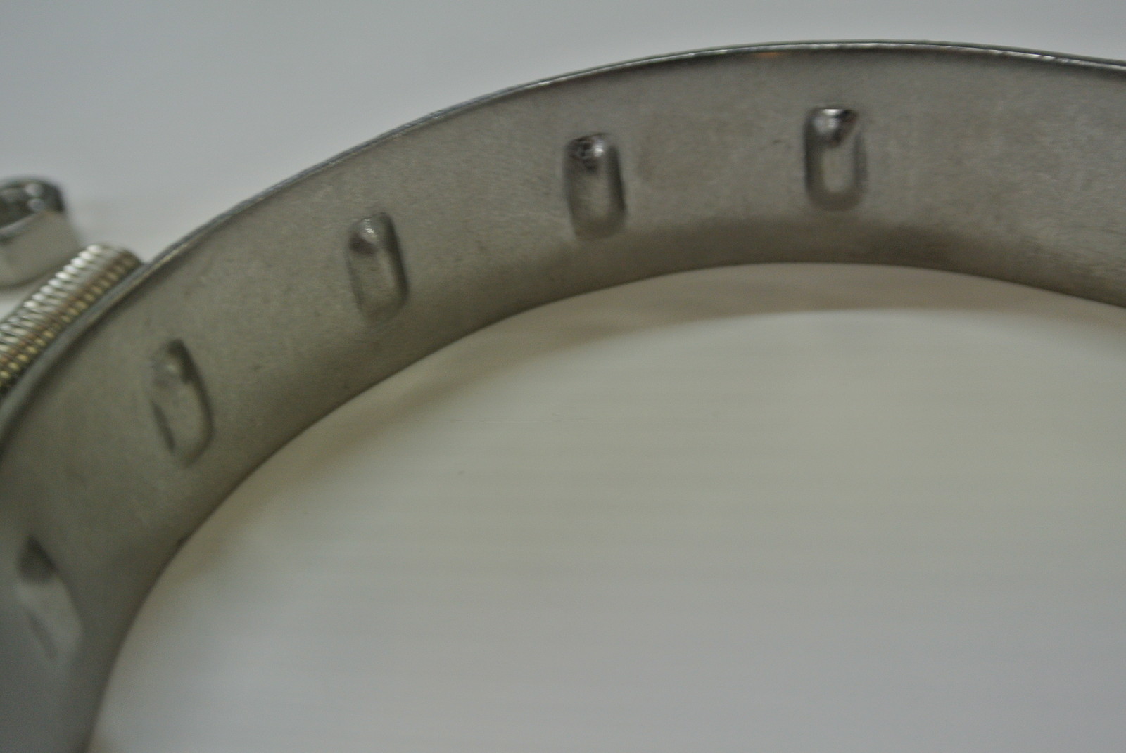 Steel Round Post Mounting Sign Clip Bracket Clamp for 50mm 76mm 89mm ...