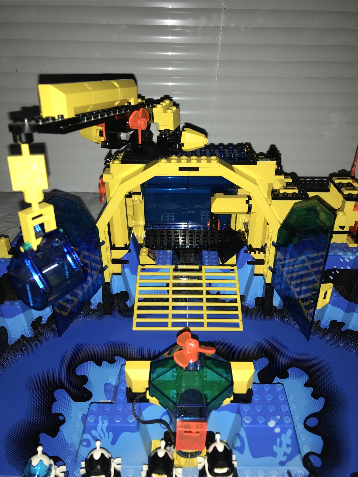 LEGO 6195 Neptune Discovery Lab! 99% Complete! With Instructions! All ...
