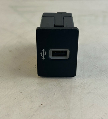 Ford Focus USB socket connector HS7T14F014AC 08218505212 | eBay