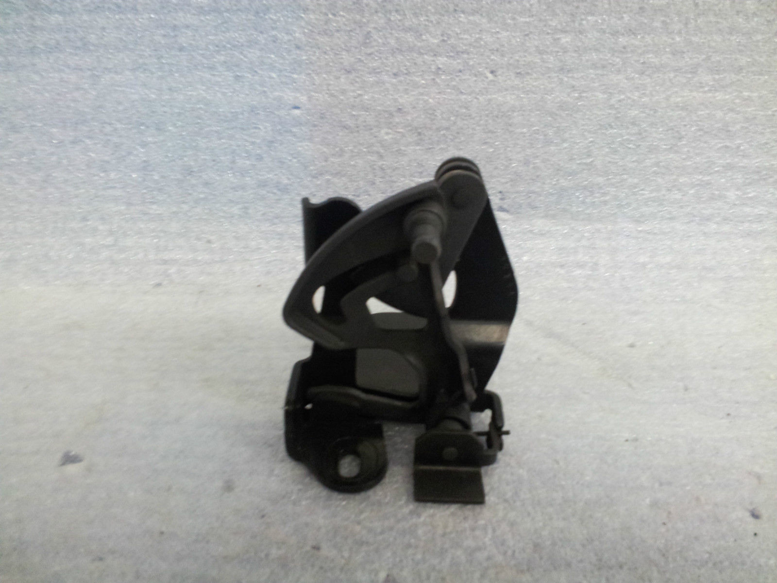 Mercedes Benz C-Class Engine Hood Safety Hook A2038800264 OEM Factory ...