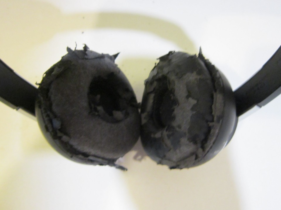 Mercedes-Benz Wireless Headphones Powered by AKG | eBay