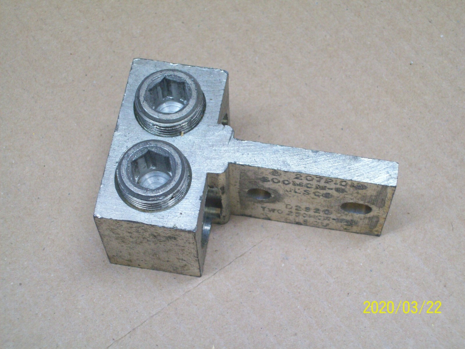 LOT OF 3 CMC MECHANICAL LUG TLA 600-2R AL7CU TWO 250 MCM-1/0 207P101A ...