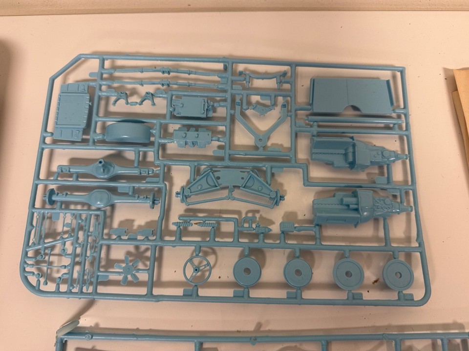 Vintage Revell 1953 '53 CHEVY Chevrolet Model Kit - Unbuild / Complete ...