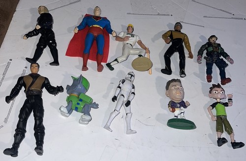 Action Figures Lot of 10 Random WWE Star Wars Kenner Hasbro Mattel ...