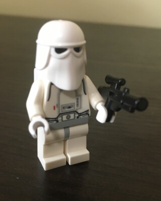 Snowtrooper, Stormtrooper, Lego minifigure from set 7749 Echo Base Star ...