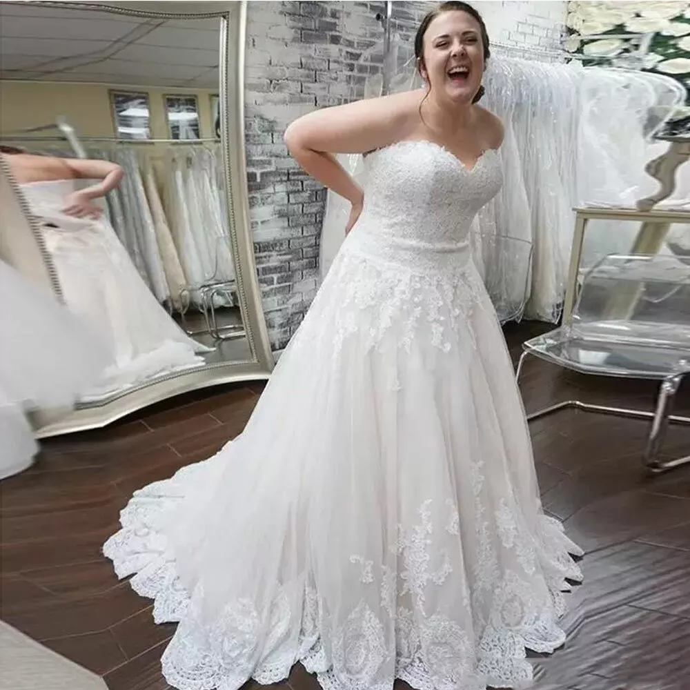 Scalloped Lace And Tulle Plus Size Wedding Dress Discount