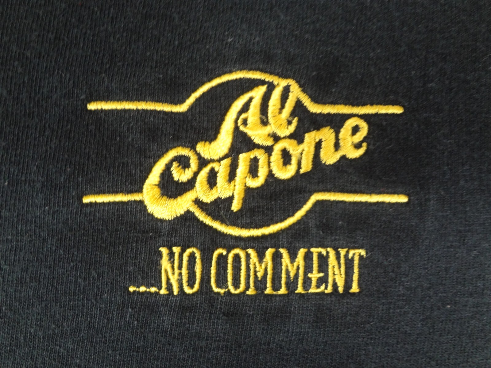 AL CAPONE "NO COMMENT" EMBROIDERED LOGO - BLACK LARGE… - Gem