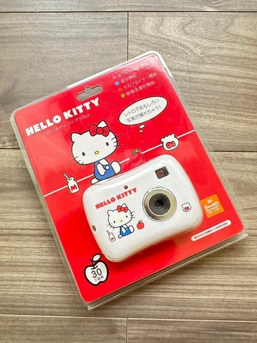 Sanrio Hello Kitty Toy Digital Camera White Red Spice LT-DC107WH 2012 ...