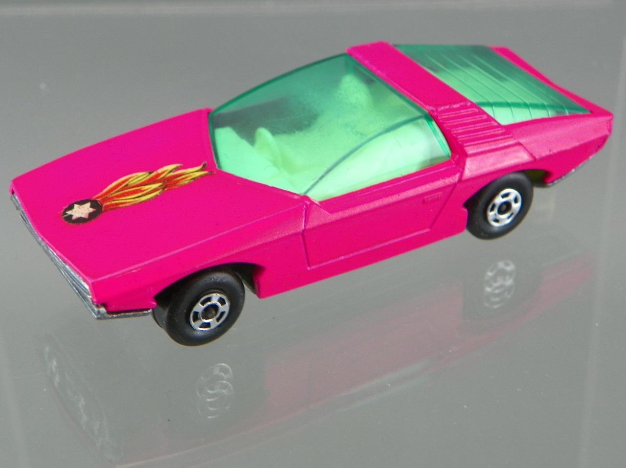 Vintage 1971 Matchbox No.40 Diecast 1/64 Hot Pink Vauxhall Guildsman ...