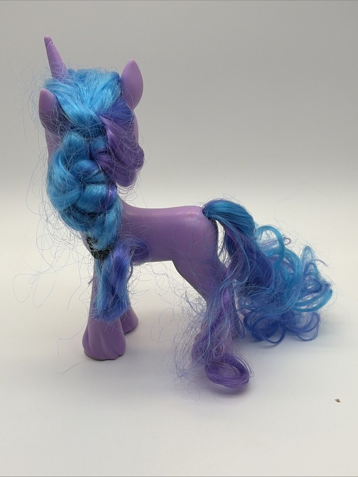 My Little Pony New Generation Unicorn Izzy Moonbow 6.5” Action Figure ...