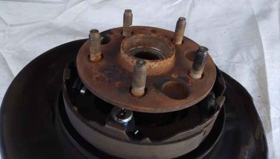 Lexus SC300 SC400 DRIVER LEFT REAR SPINDLE KNUCKLE HUB LH E brake ...