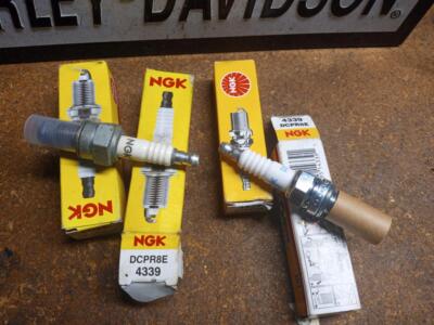 MOTORCYCLE NGK 4339 2-D-8ES SPARK PLUGS CHOPPER AUTOMOBILE LAWN MOWER ...