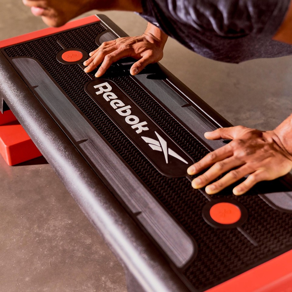 Reebok Step Fitness Workout Aerobic Cardio Platform with Bluetooth Step ...