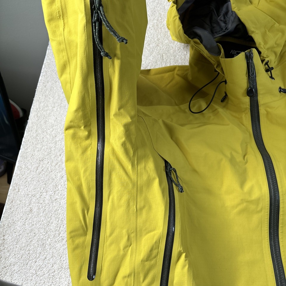 Arc’teryx Beta AR Goretex Shell Jacket Men’s Size XL Lichen Yellow ...