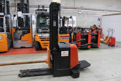 bt toyota spe125 electric forklift, reachtruck, carpet boom pole ...