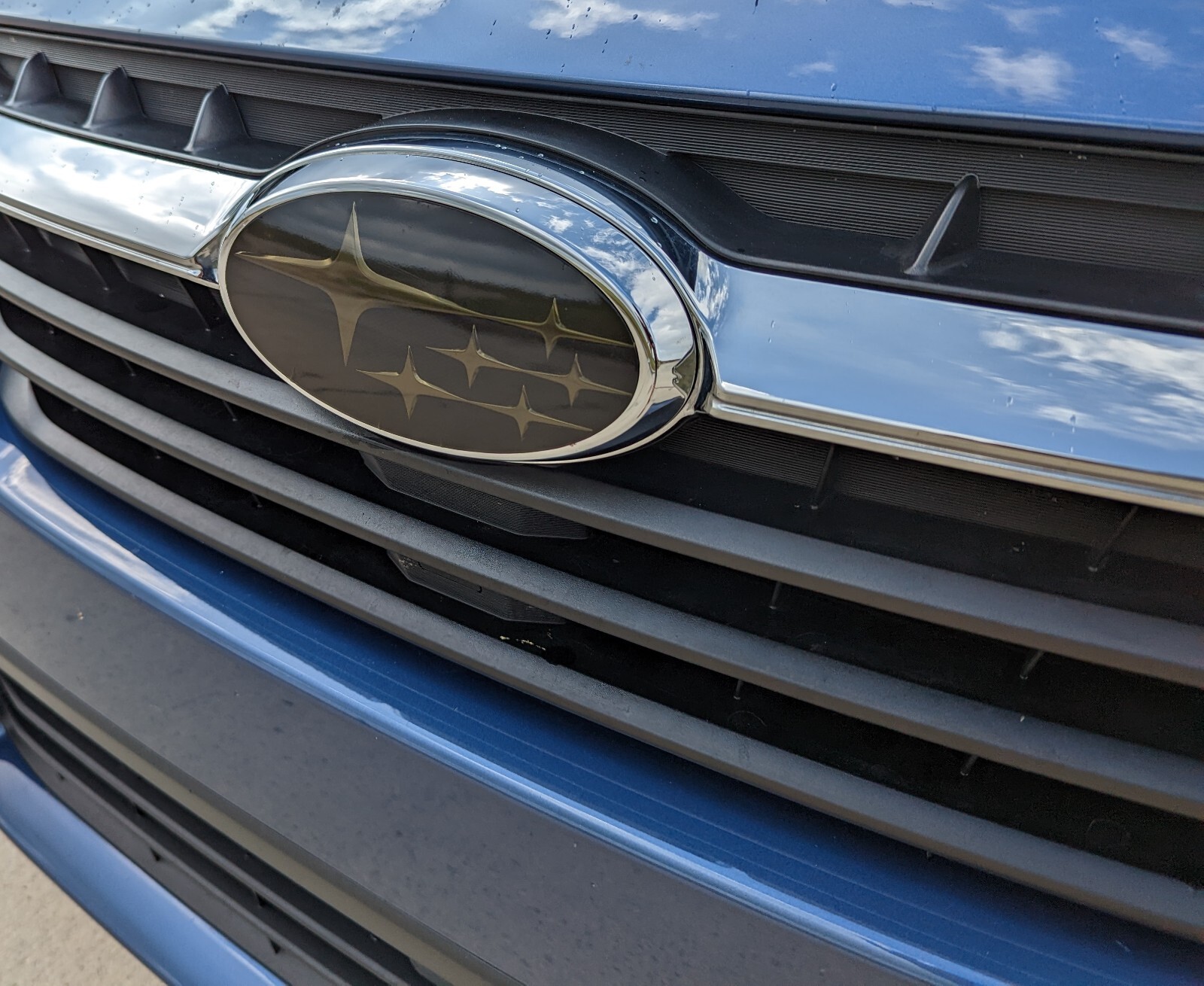 Subaru Emblem Overlay