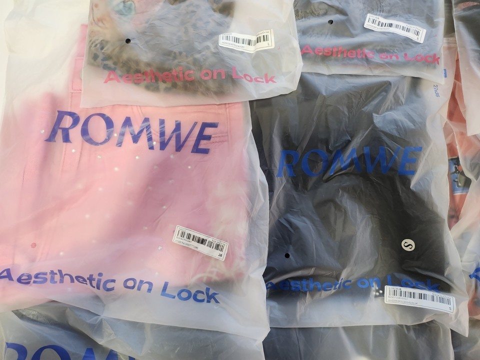 ROMWE Clothing Wholesale Bundle – 12Pc Mixed Women’s Sizes & Styles ...