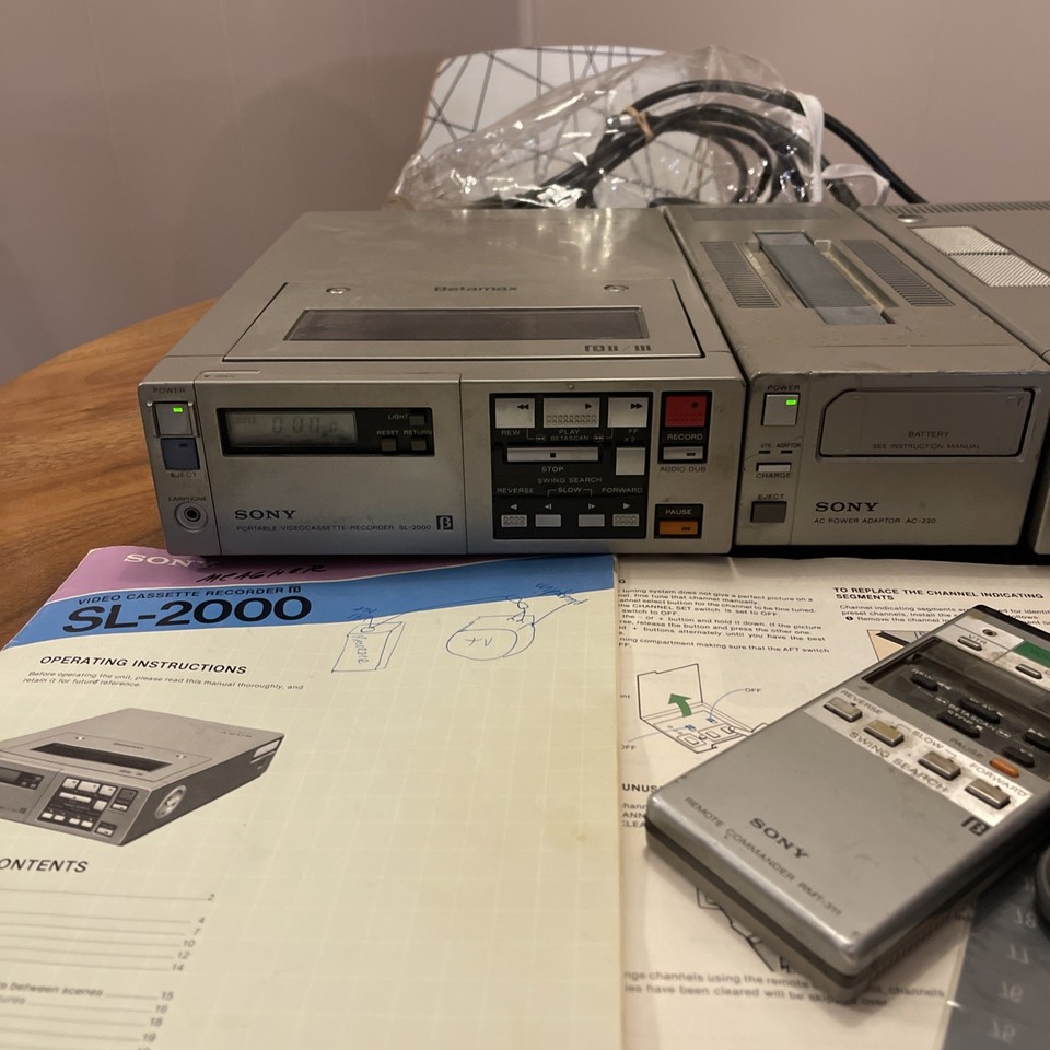 Sony SL-2000 Portable Betamax Recorder TT-2000 Timer With Remote And ...