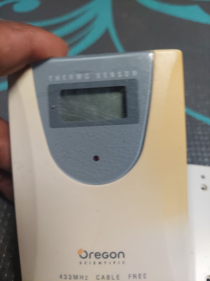 Oregon Scientific THR138 Cable Free Wireless Remote Sensor With Multi ...