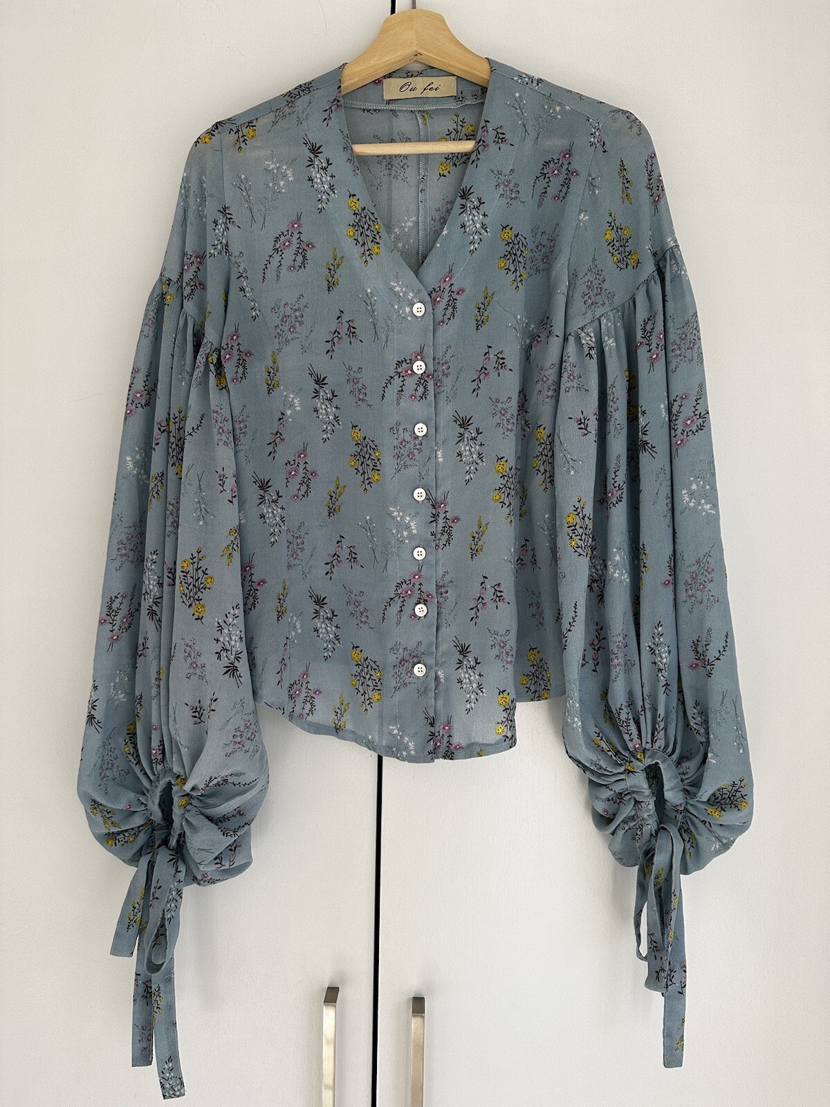 Lovely Blue Floral Ou Fei Blouse With Long Sleeves Sz 10 | eBay