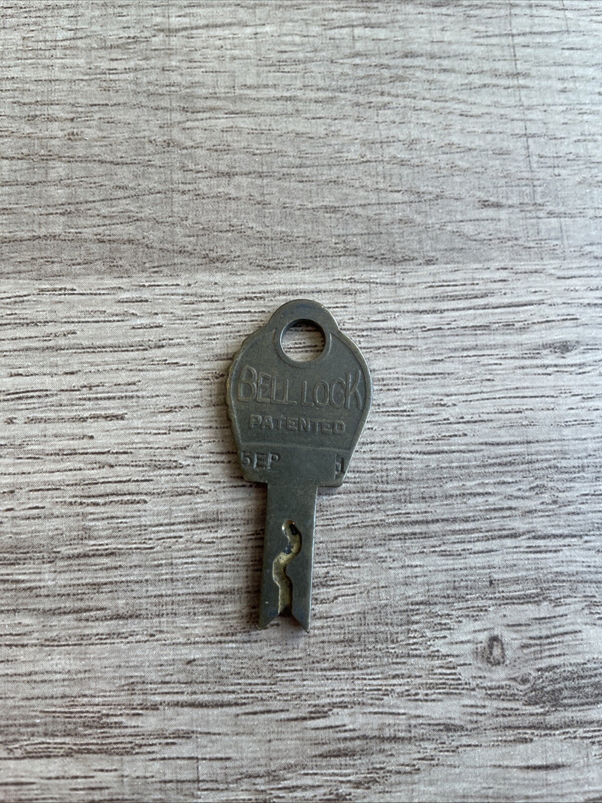 1 VINTAGE BRASS BELL LOCK KEY 5EP | eBay