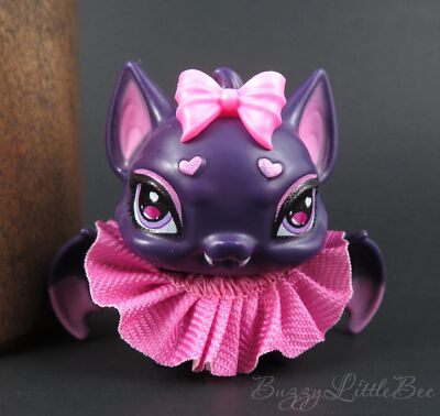 Monster High Doll G3 Draculaura Faboolous Pets Pet Bat Count Fabulous ...