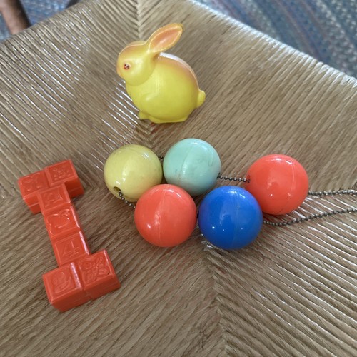 Lot Of 3 Vintage Baby Rattles 60s? Bunny, Plastic Block Totem, Balls On ...
