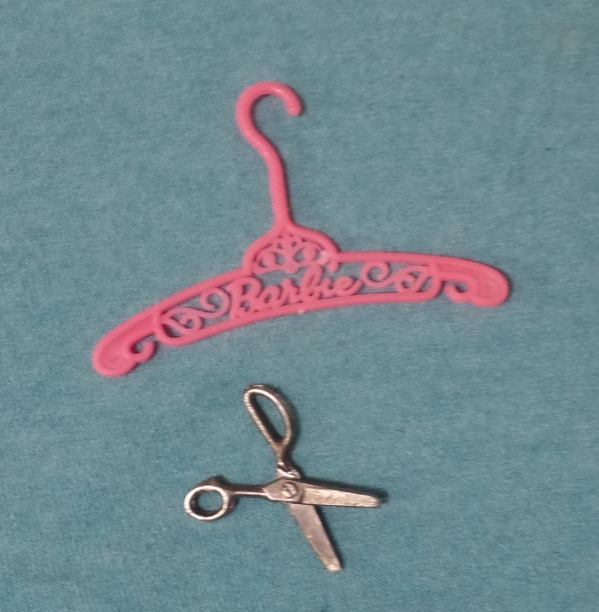 Vintage Barbie Clothes - Vintage Barbie 976 Sweater Girl Scissors | eBay