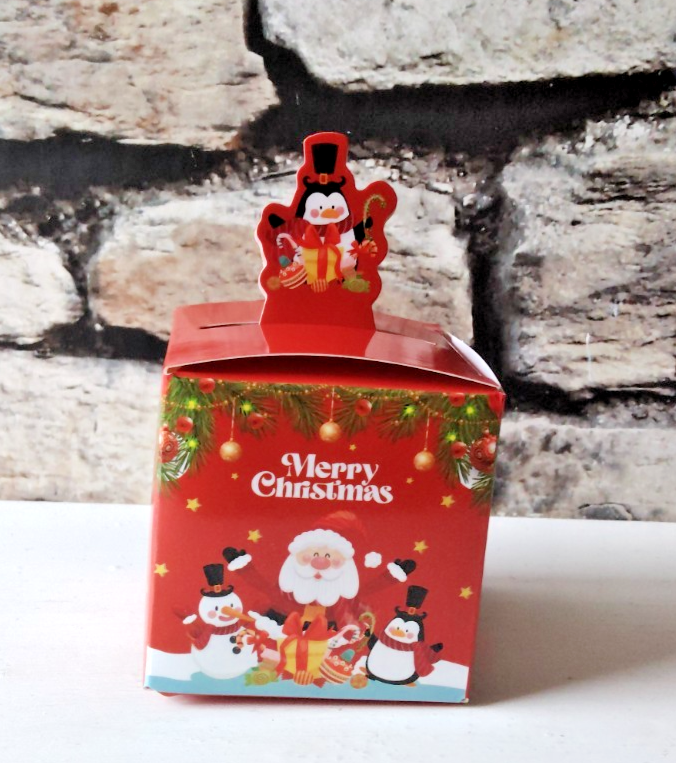 8 Small Christmas Boxes for Chocolate Favours ~ Xmas Sweet Boxes ...
