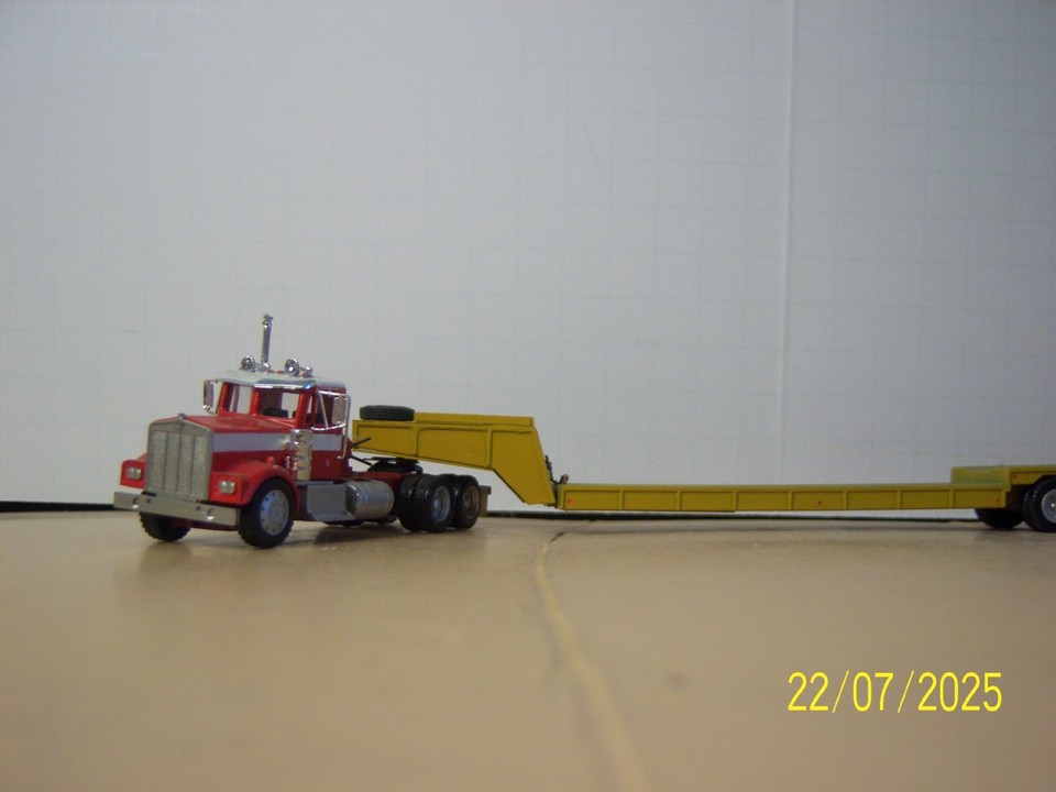 HO scale Custom Athearn Kenworth winch truck with trailer and load | eBay