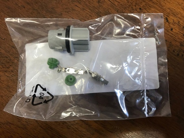 OEM Genuine MERCEDES BENZ Side Marker Light Bulb Holder 1pcs ...